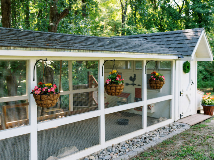 Bee Jeweled Coop (Run Left) | Chicken Coop Building Plans | 6-12 Chick